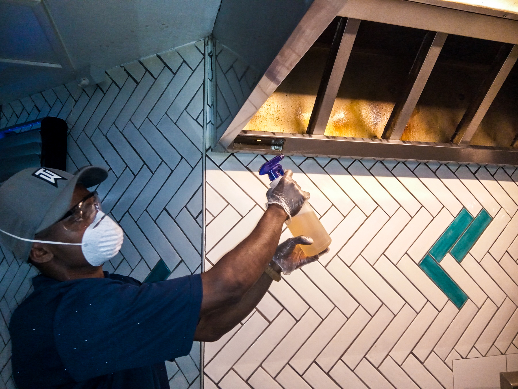 Kitchen hood deep cleaning - Pacific Cleaning